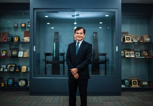 Professor Datuk Philip Ting | Swinburne University, Sarawak, Malaysia